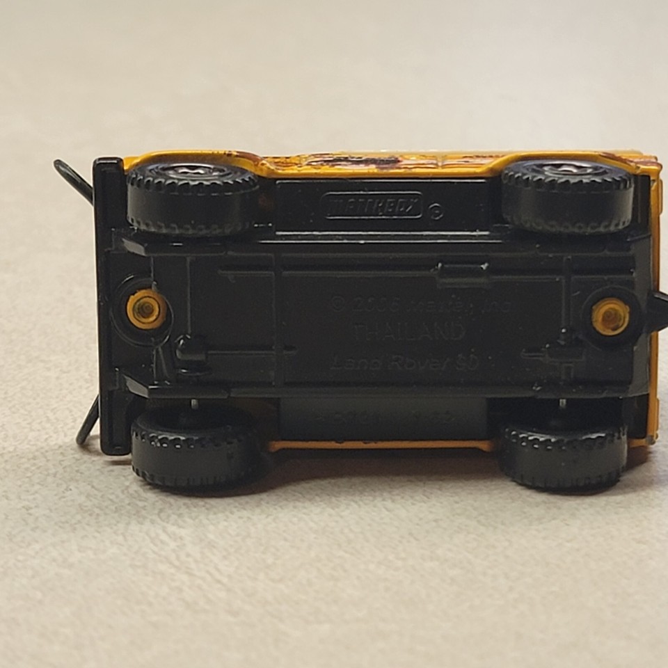 Matchbox Land Rover 90 Yellow Archaeologist "Dino Search" 1:62 Scale ...