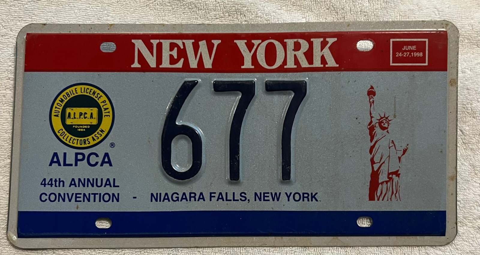 LICENSE PLATES COLLECTOR ALPCA NEW YORK 677 | eBay