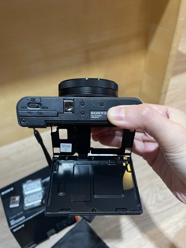 Sony Digital Camera Cyber-shot DSC-RX100 III 20.2MP 2.9 x Optical Zoom ...