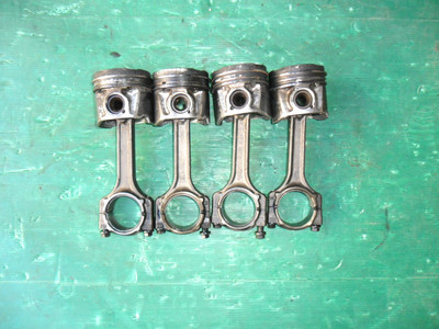 Pistoni Fiat 1.3 Multijet rif. 73502643 Panda/Punto/Idea/Astra/500 ...