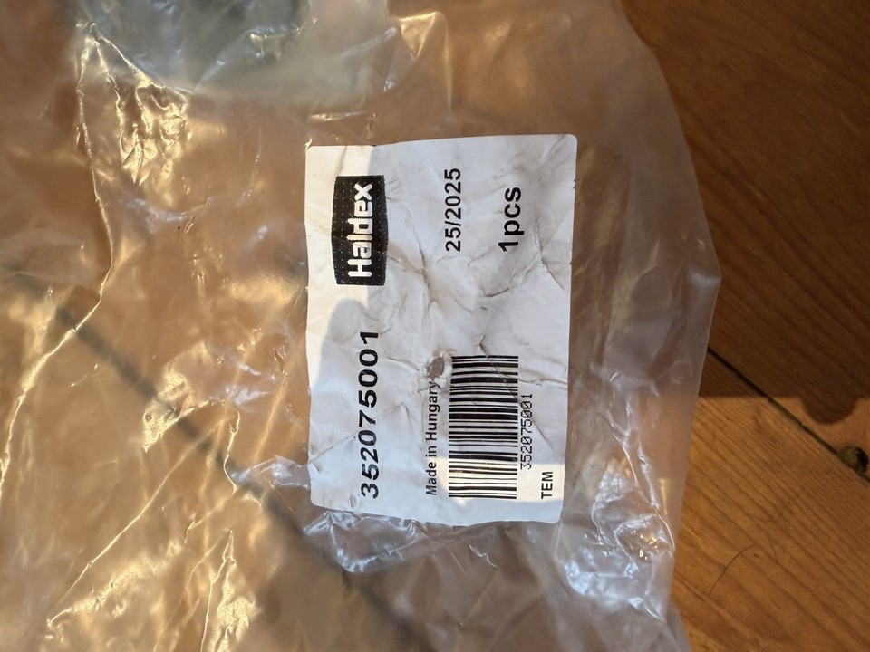 Fits HALDEX 352075001 Valve, lifting axle control 352075001 Live axle ⭐ ...