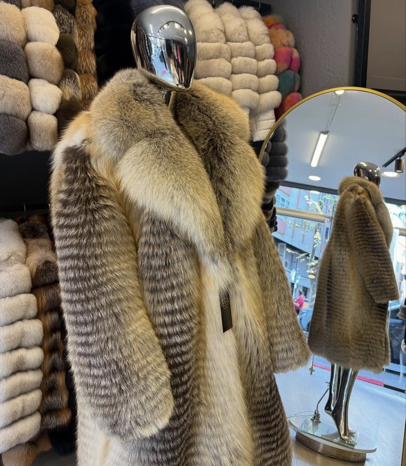 Women’s Real Silver Fox Fur Coat Golden Island Fox Collar Christmas ...