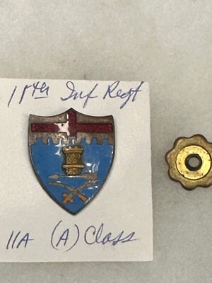 WW2 WWII US Army 11th Infantry Regiment DUI DI Unit Crest Screw back SB ...
