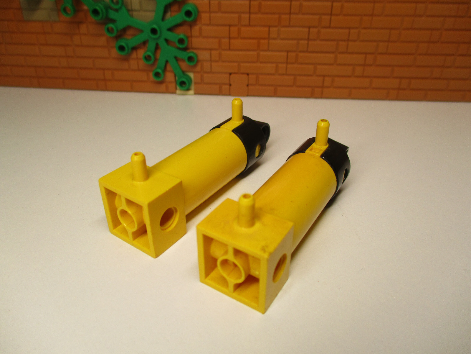(J1) LEGO Technic 2x 2793c01 Yellow Pneumatic Cylinder 48mm 8462 8464 ...