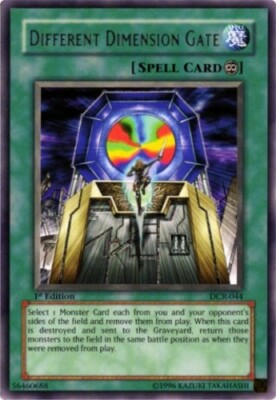 Different Dimension Gate - DCR-044 - Rare - 1st Edition x1 - Heavily ...