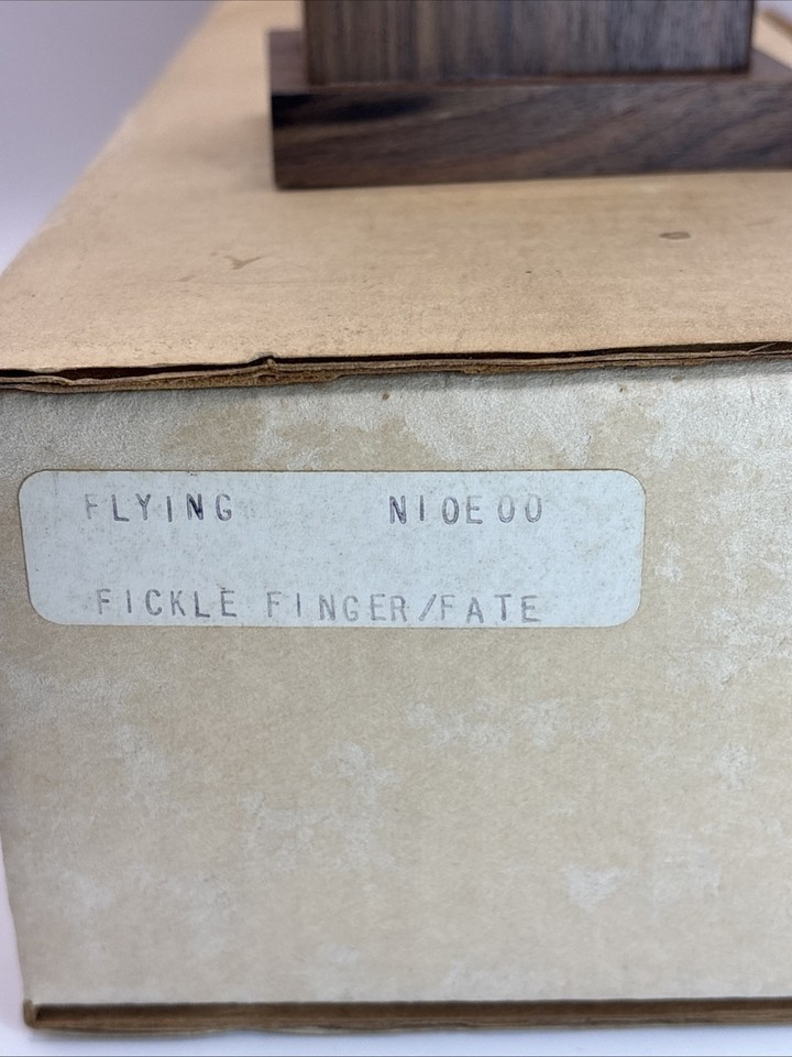 VTG ROWAN & MARTIN'S LAUGH-IN FLYING FICKLE FINGER OF FATE AWARD 1969 ...