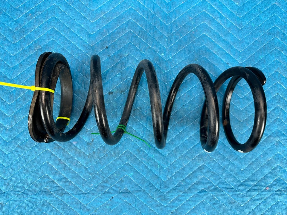 Lexus RX350 Rear Coil Spring RH or LH 48231-0E030 62K 2010-2015 OEM | eBay