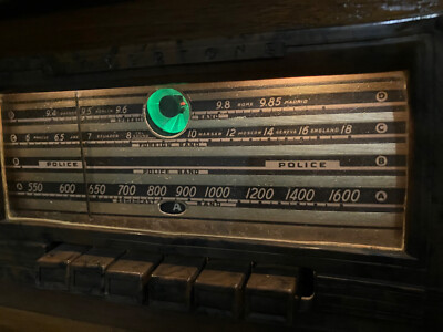 Silvertone Large Table Top Tube Radio, Nice, Working, with Green Magic ...