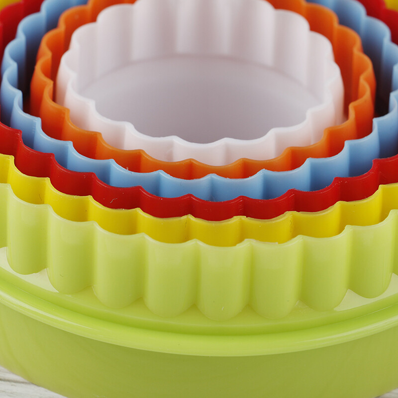 6Pcs Round/Flower Shaped Dough Cutting Tool Kitchen Gadgets Dumplings ...