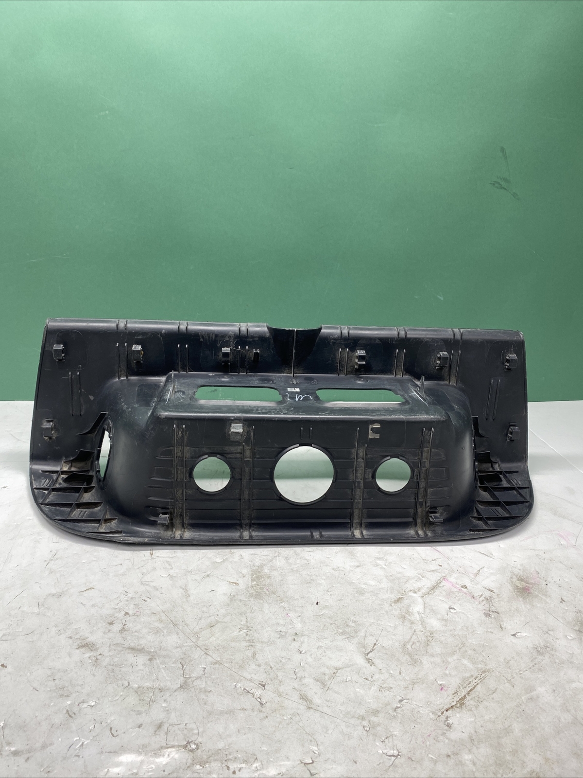 2001-2006 Toyota Tundra Rear Bumper Center Plate 52159-0C010 OEM | eBay