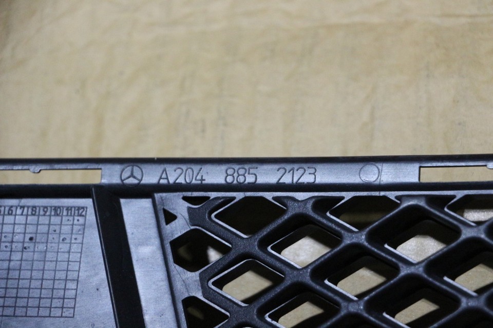 Grille D'Aération Avant Pour Mercedes W204 Classe C 2048852123 NEU | eBay