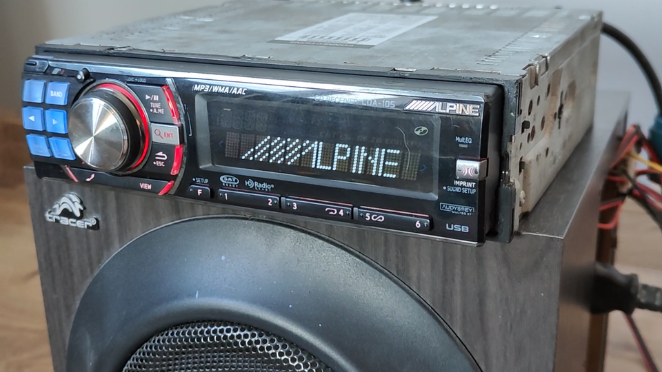 Alpine CDA-105 Car CD USB Radio | eBay