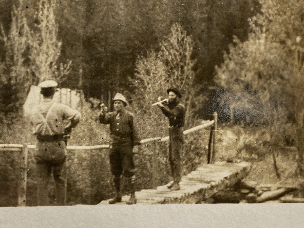 Hillbillies With Guns