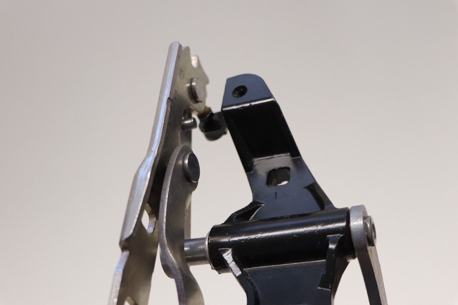 Mercedes Benz W221 S500 Scharnier Haubenscharnier rechts NEU 2218800328 ...