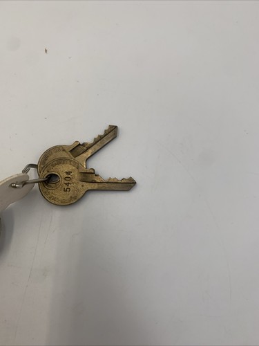 Vintage Old Master Lock Walking Lion 77 Padlock USA - With Key | eBay