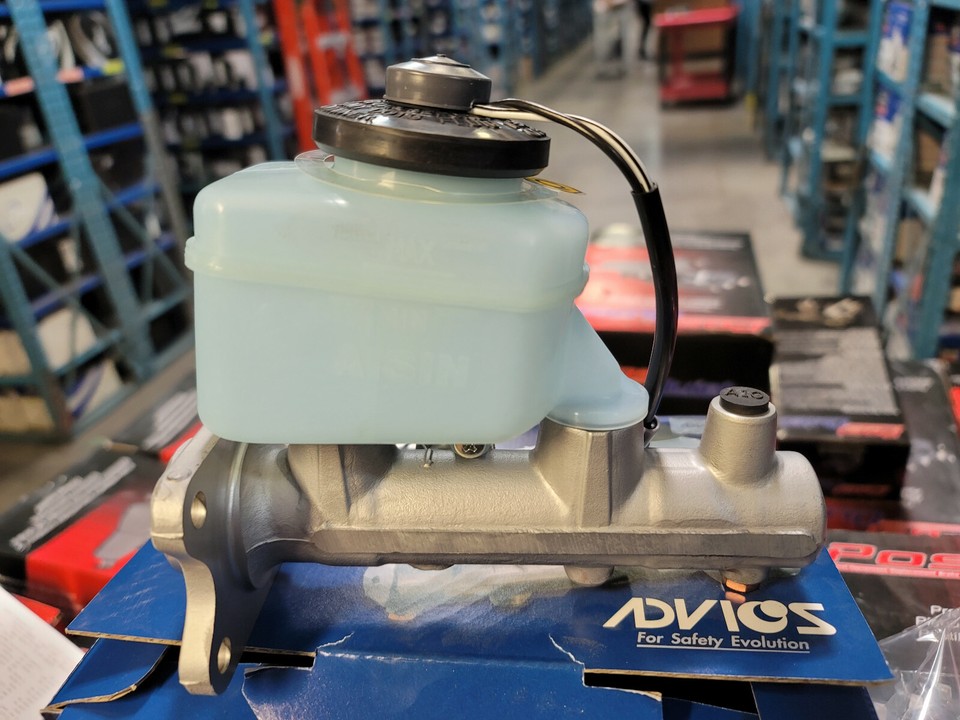 AISIN OEM Brake Master Cylinder 47201-60551 4720160551 BMT-046 BMT046 ...