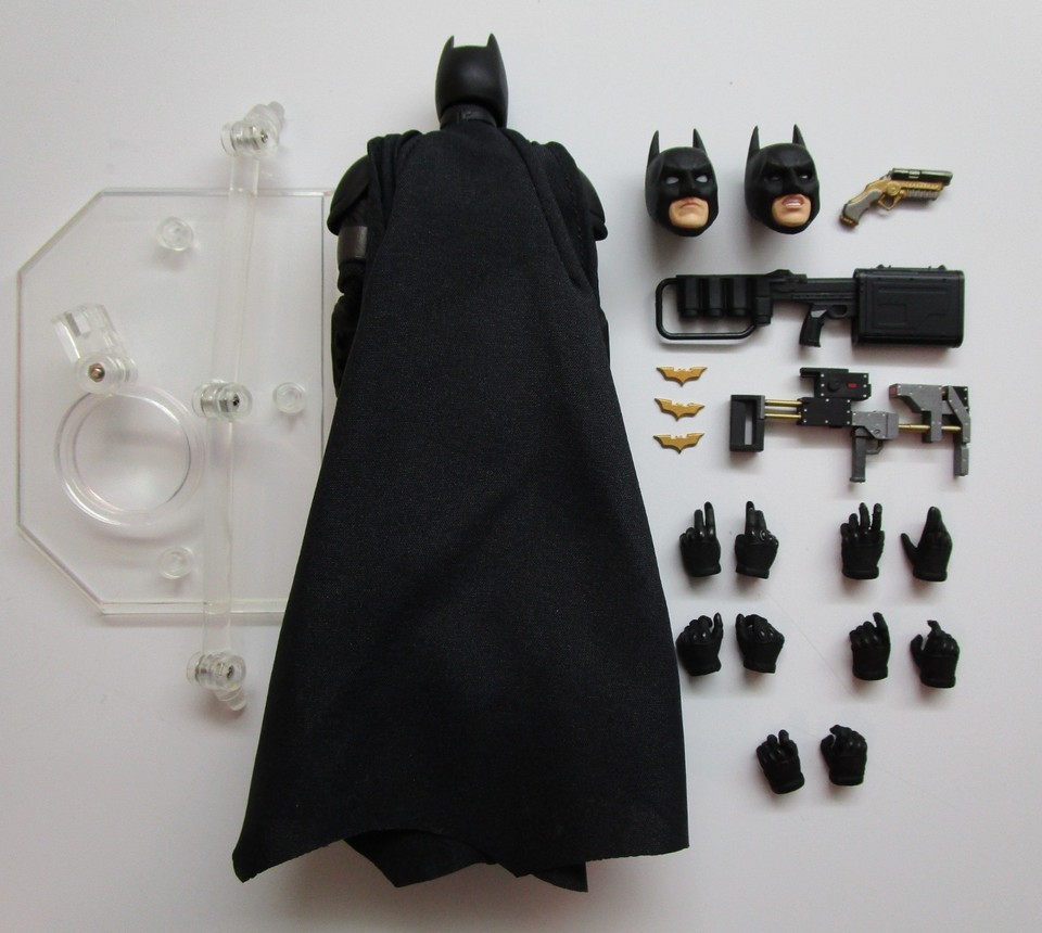 Medicom MAFEX 053 DC The Dark Knight Trilogy Batman Ver 3.0 Action ...