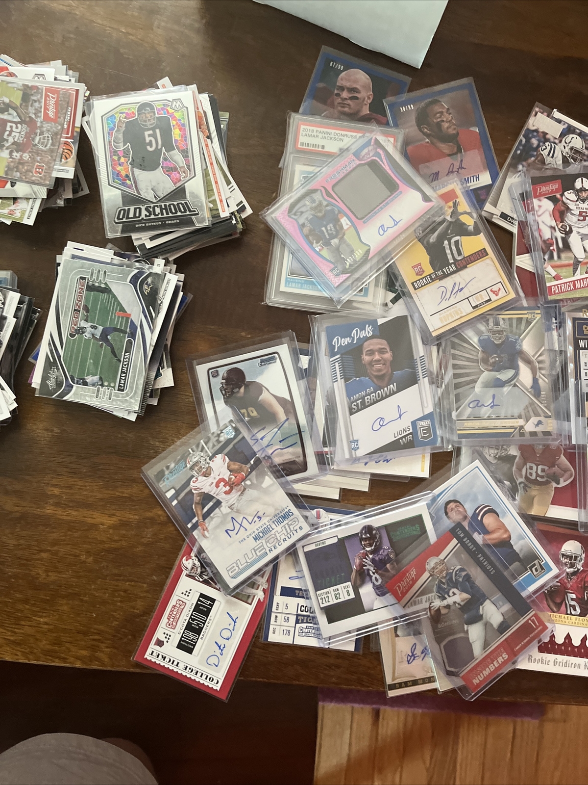 Football card Lots with autos, patches, rookies, inserts, and base ...
