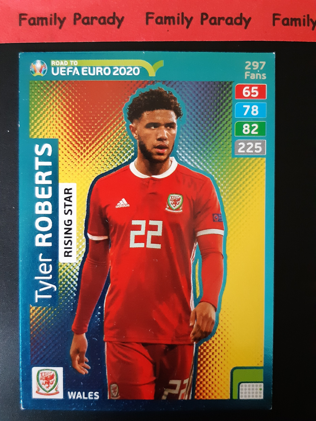 Tyler Roberts 297 Rising Star Wales Karte Panini Adrenalyn XL Fußball ...