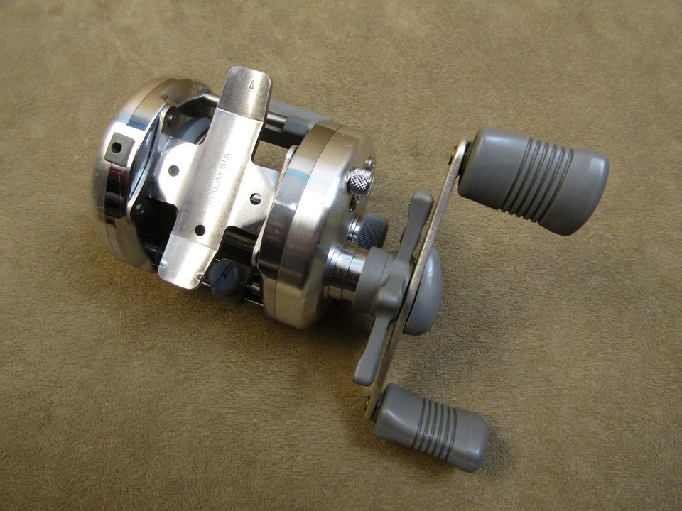 NICE! Shimano Corsair CS 300 3 Bearing Right Hand Bait Casting Fishing ...