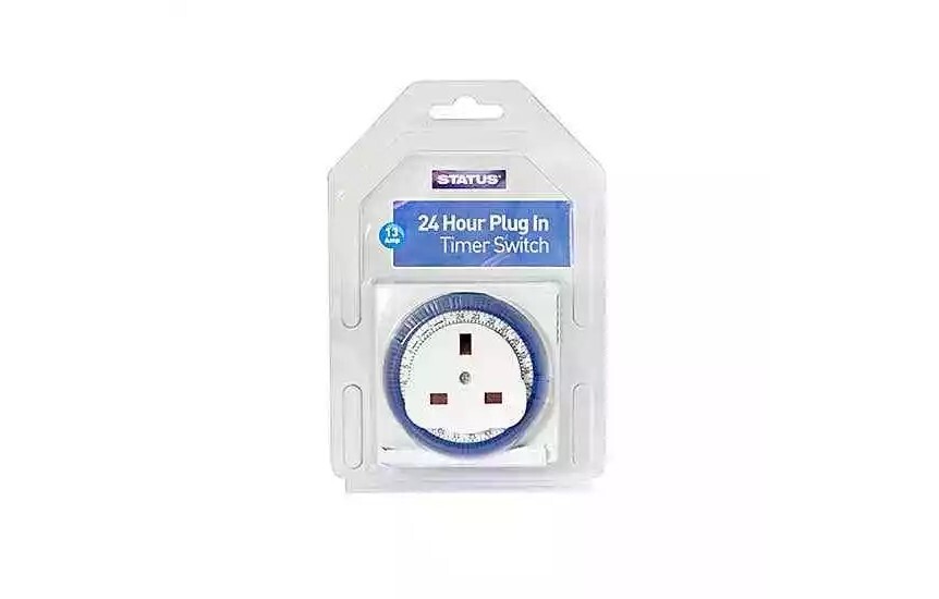 24 Hour Segment Timer Clock Socket UK 3PIN Mains Plug In Timer Switch ...