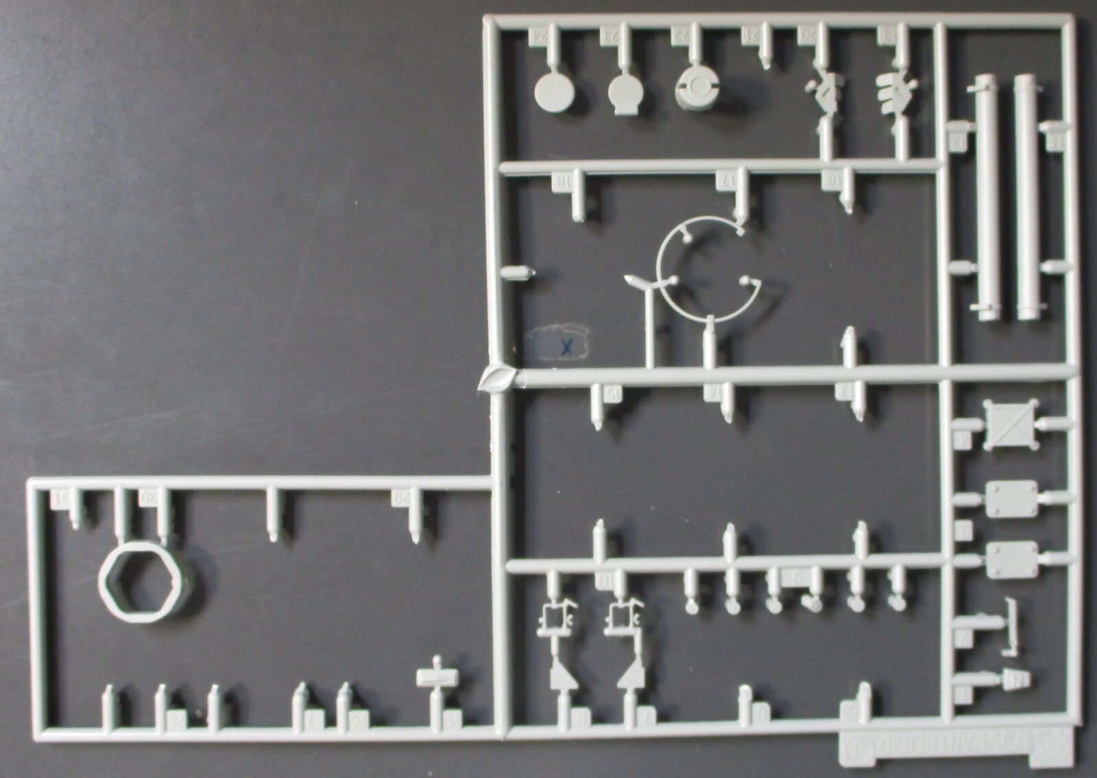 Dragon 1/35th Scale Panther Ausf D - Parts Lot 4 from Kit No. 6299 | eBay