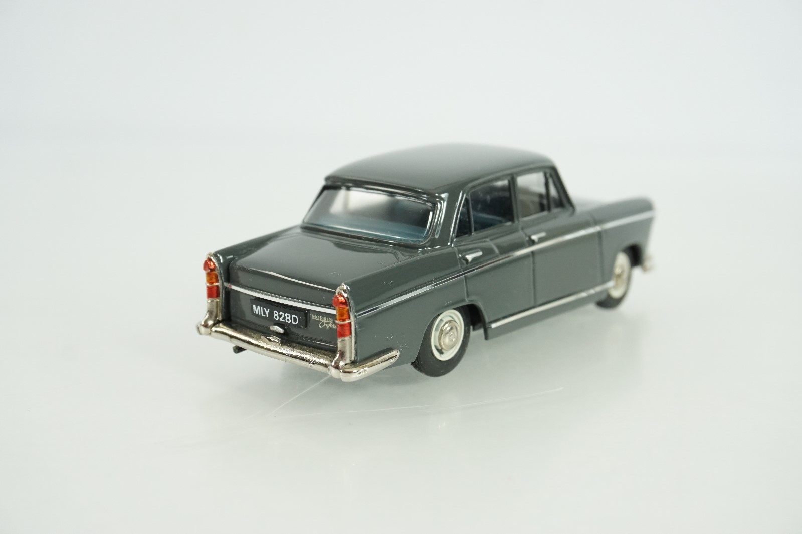 Pathfinder Models Die Cast 1966 Morris Oxford Item No. 13 New VERY NICE ...