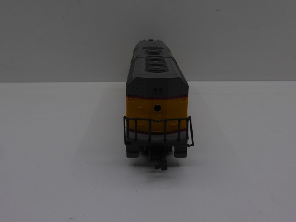Lifelike HO Scale F40PH Diesel Loco Union Pacific #3901 Orange/Grey VGC ...