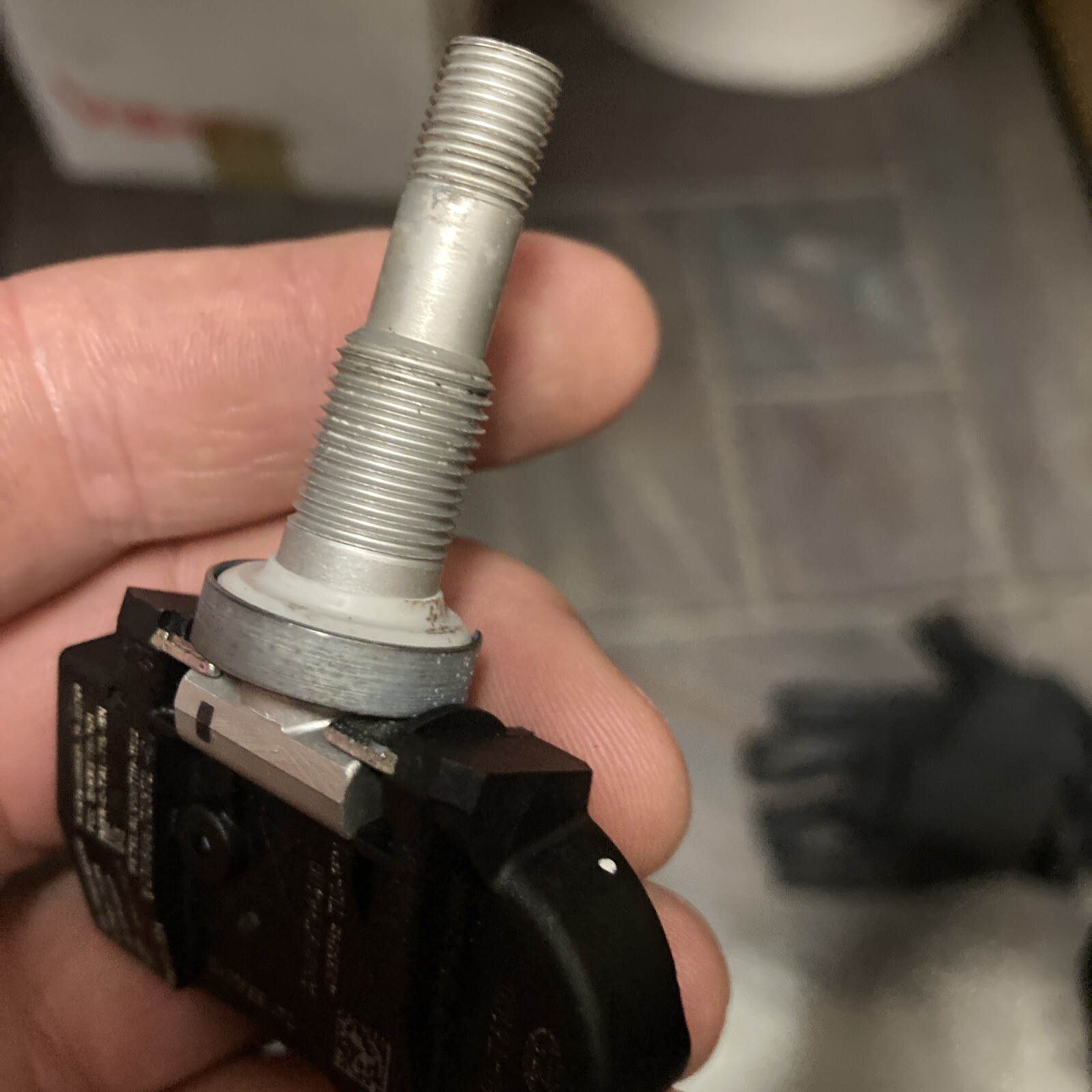 HYUNDAI KIA TPMS TPS SENSOR P/N 52940-T6100 NO NUT | eBay UK