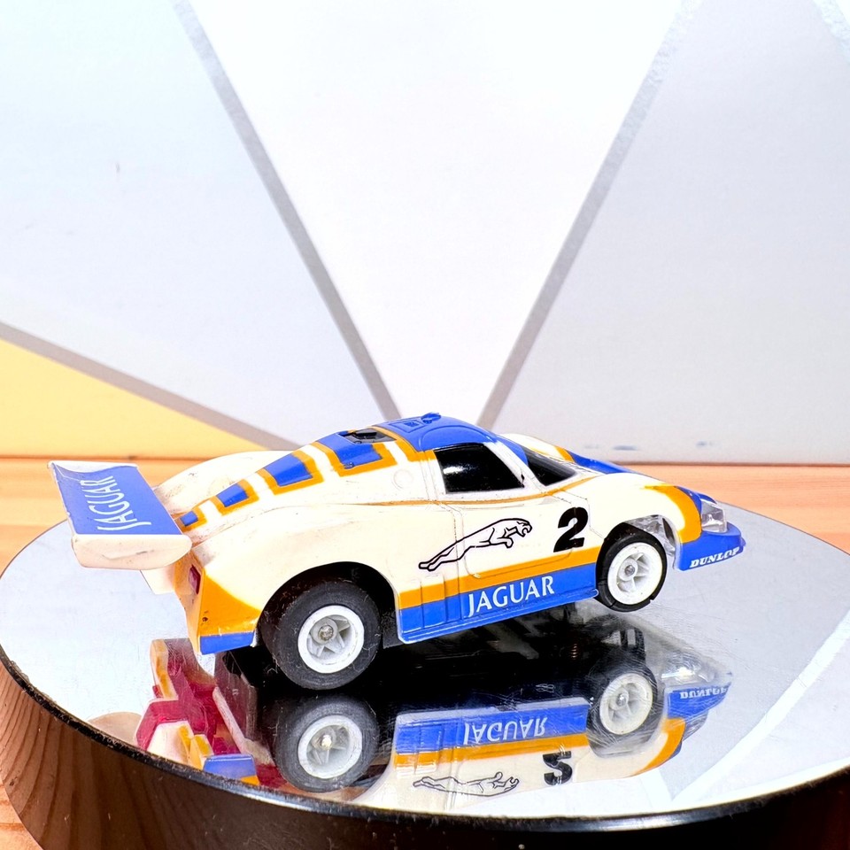 VTG Tomy AFX Jaguar XJR9 Silk Cut Livery Slot Racing Car 1:64 Scale ...