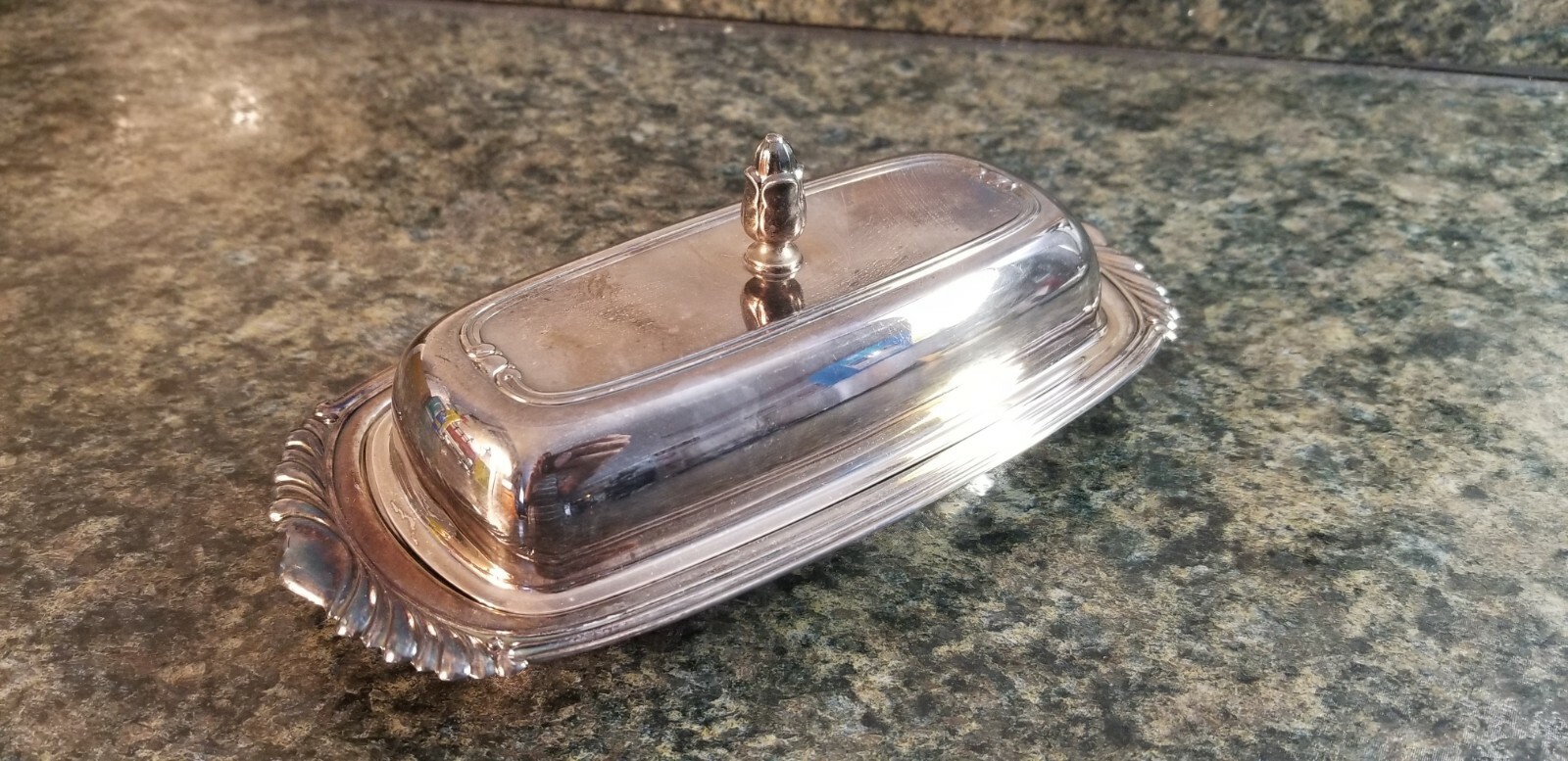 Vintage Oneida Silversmiths Butter Dish w/Lid **VERY PRETTY** (lot 120 ...