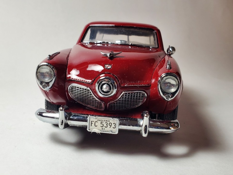 Highway 61 DCP 1951 Studebaker Champion 1:18 Scale Diecast Model Museum ...