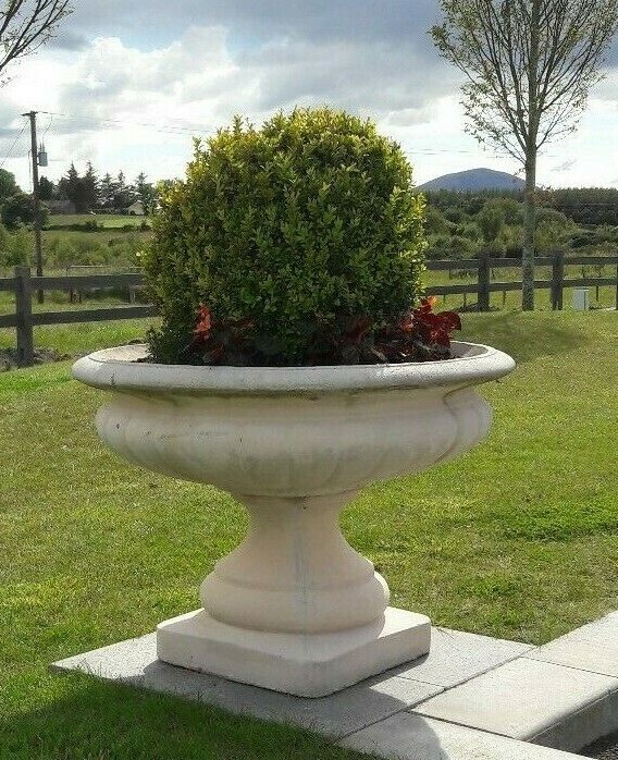 Victorian Style Planters IDEALIST™ 35cm Square Planter, Victorian