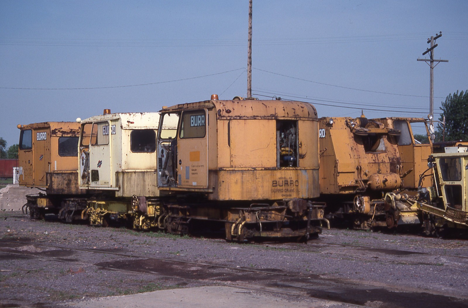 SF ORIG SLIDE CNW NORTH WESTERN RETIRED BURRO CRANES - BUTLER WI 1988 ...