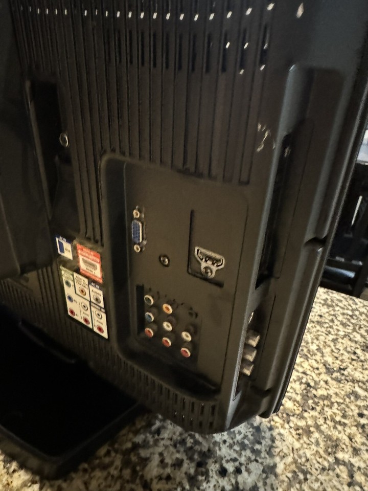 Emerson TV DVD PLAYER COMBO LD195EMX 19" 720p HD LCD Television ...