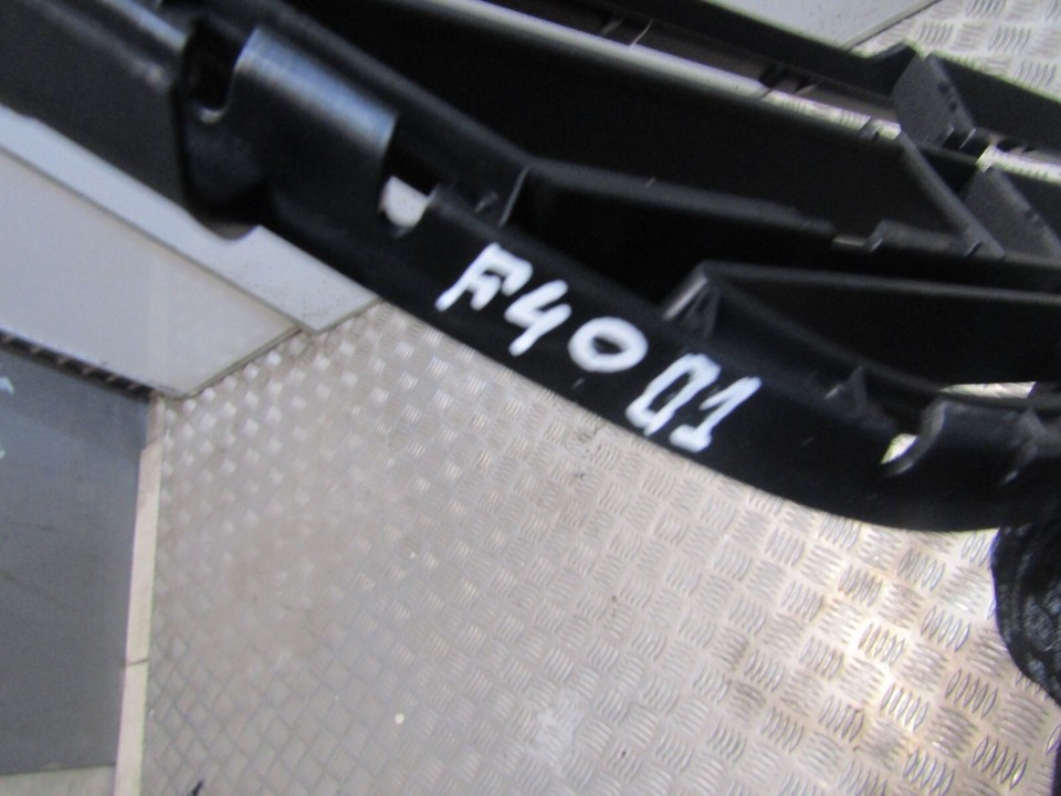 15 On Volvo XC90 Mk2 Front Bumper Lower Centre Grill Genuine 32227520 ...