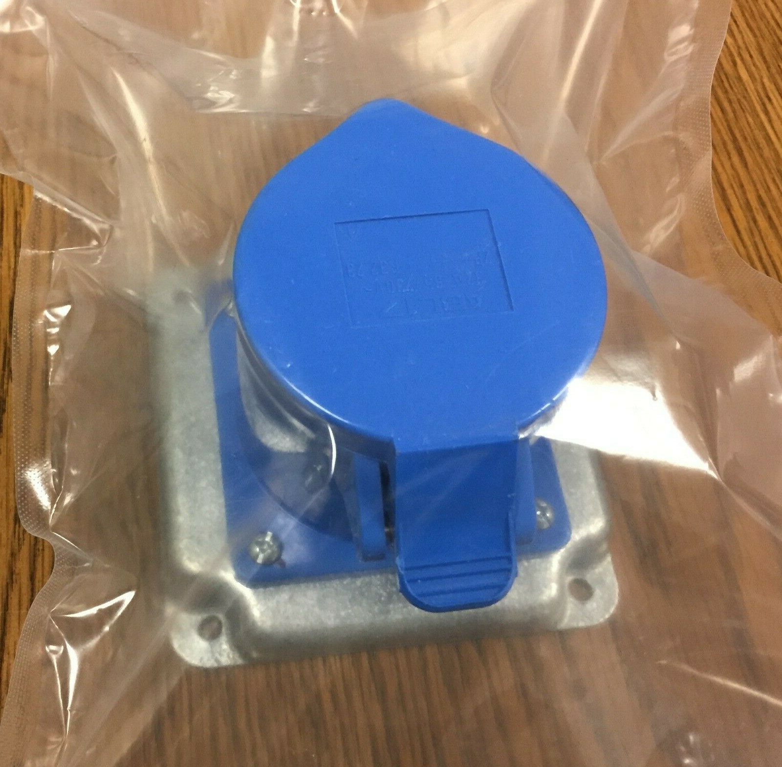 Altech ABL17 Pin & Sleeve Receptacle 230/400V 63A 3P+N+G and Base Plate ...