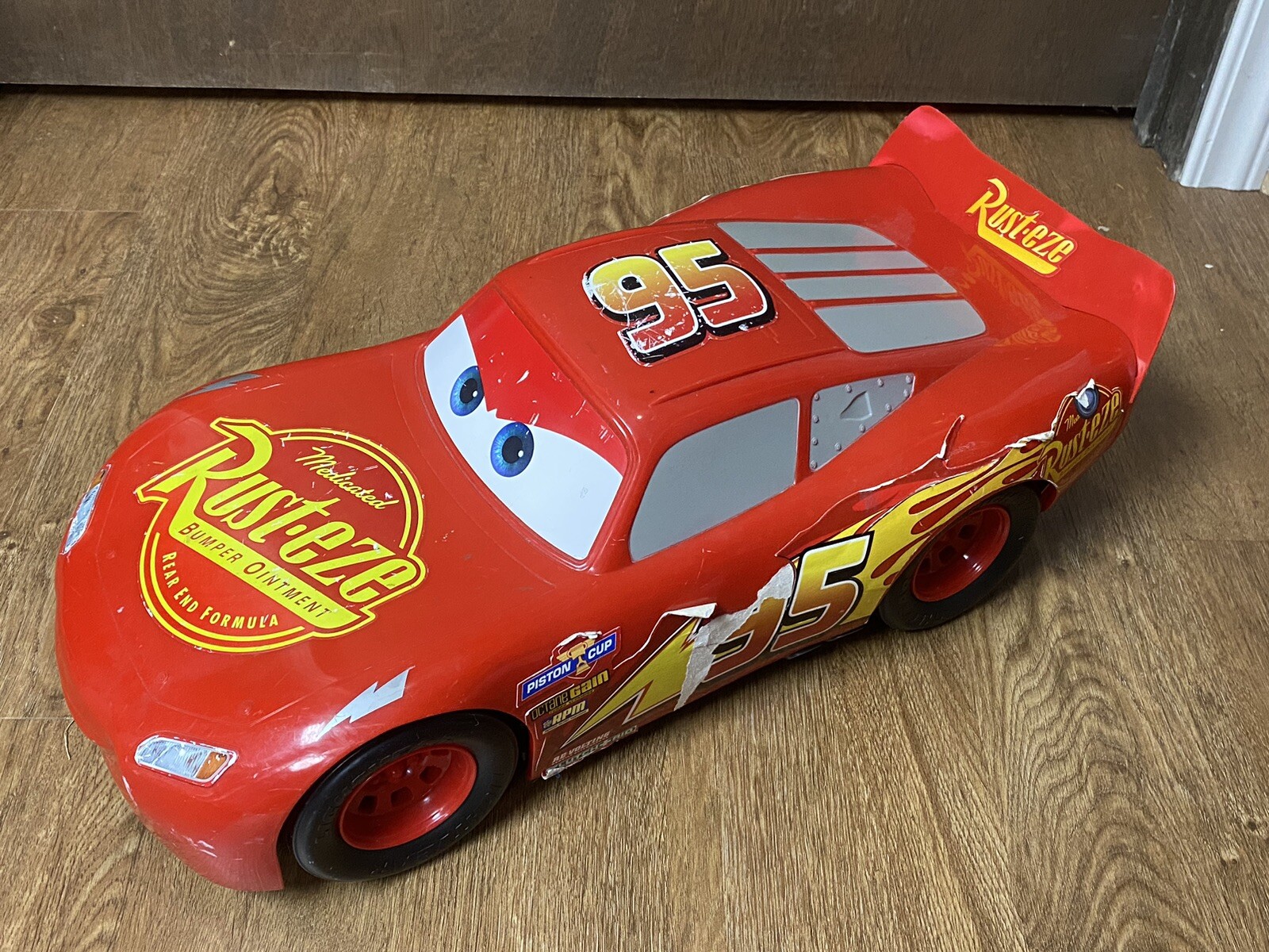 Disney Pixar Cars Mini Racers Diecast 1:87 Lightning Mcqueen Rust-eze ...