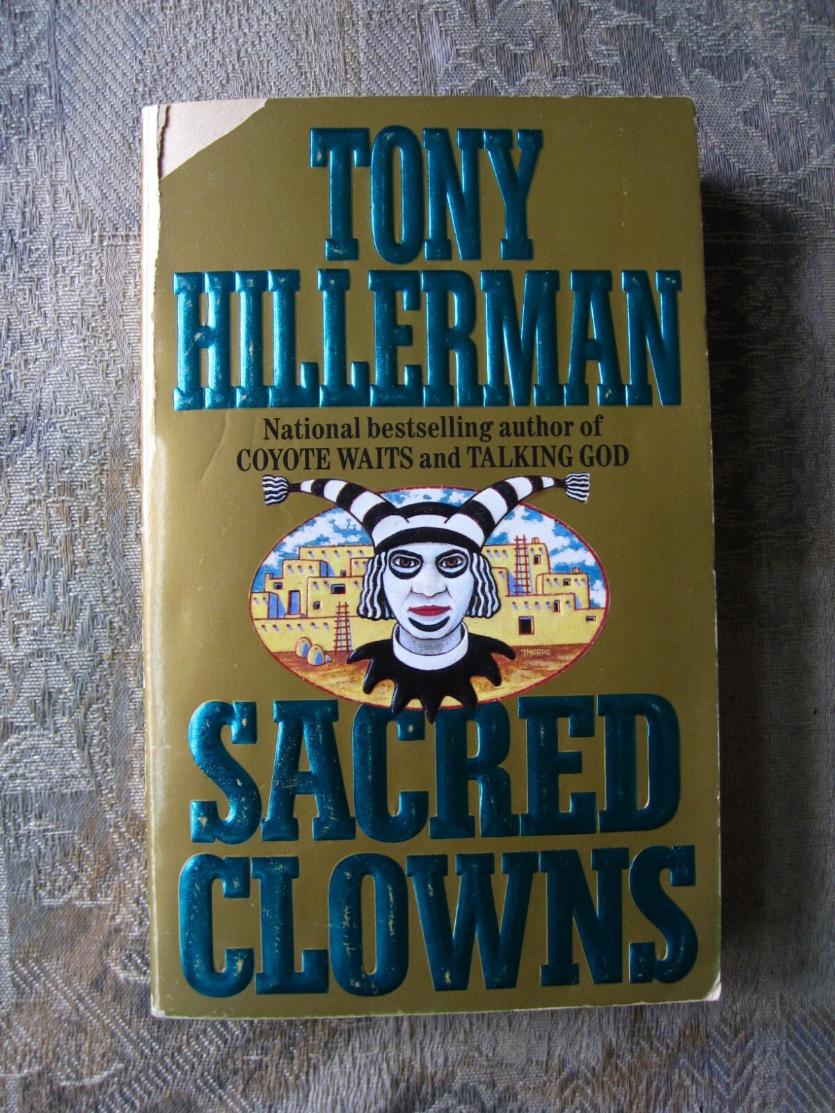 Tony Hillerman - Sacred Clowns (Leaphorn & Chee #11) - 1994 - paperback ...