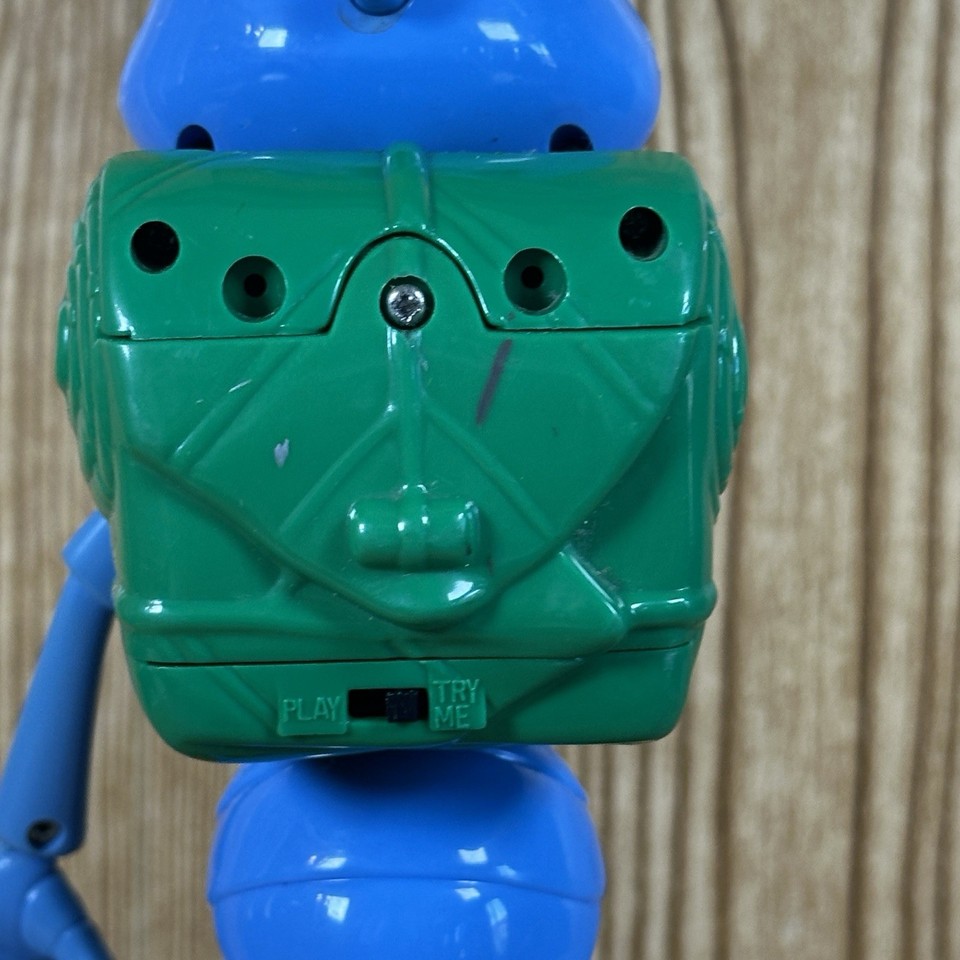 Disney Pixar A Bug's Life Electronic Talking Flik Room Guard Thinkway ...