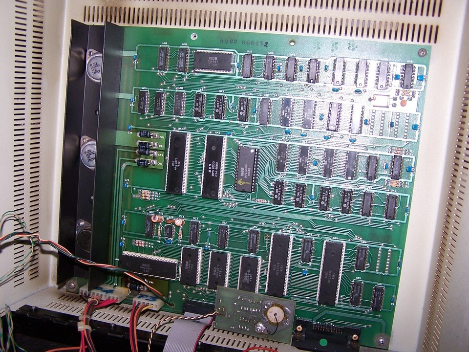 Commodore CBM 4040 Dual Floppy Disk Drive Dual Drive Powers On - Estate ...