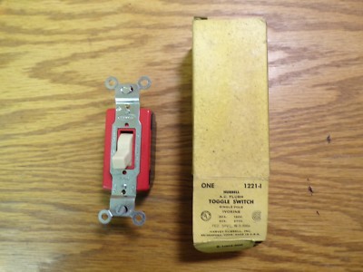 NEW Hubbell 1221-1 AC Flush Toggle Switch Single Pole *FREE SHIPPING ...