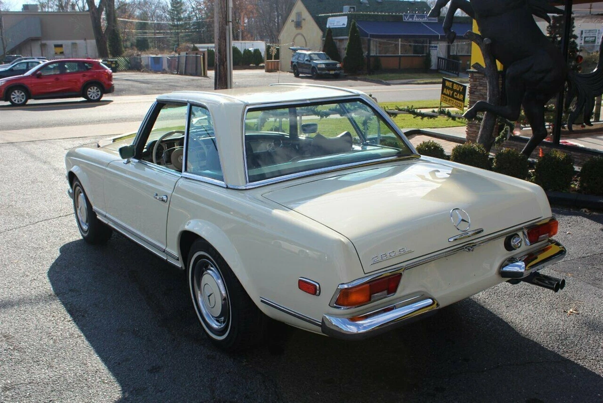Mercedes-Benz 280SL: The Pagoda Owned by Roger Waters of Pink Floyd