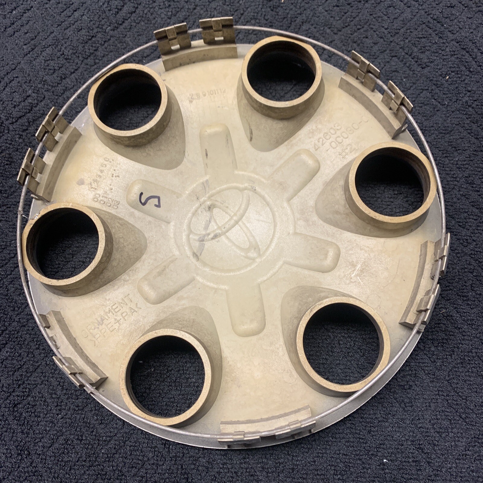 Toyota Tacoma Tundra 42603-0C030-01 Factory OEM Wheel Center Rim Cap ...