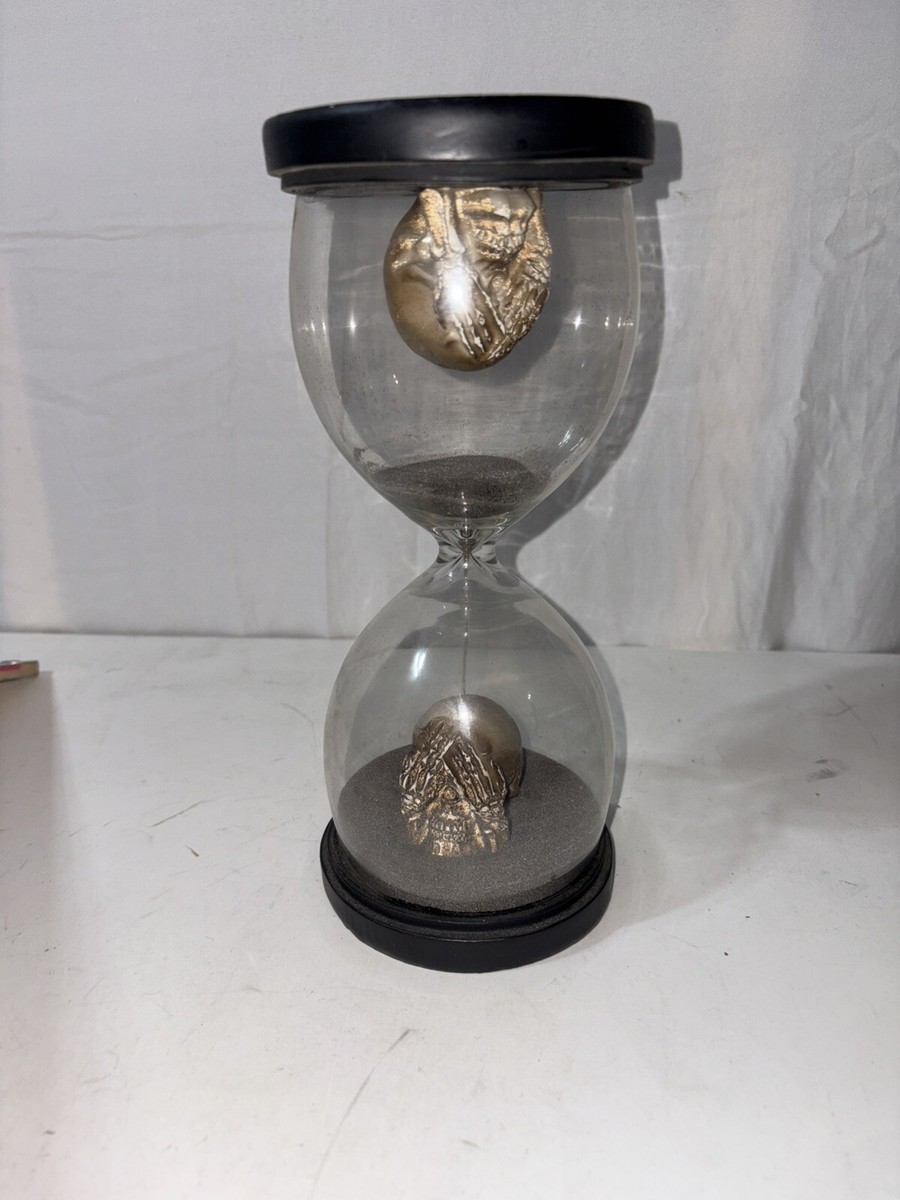 Scary Hourglass Eerie Skull And Hourglass Art Free Download