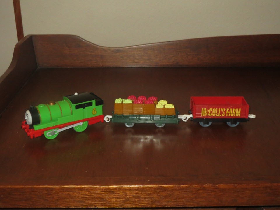 2009 Thomas & Friends Train McColl's Farm Trackmaster Percy & 2 farm ...