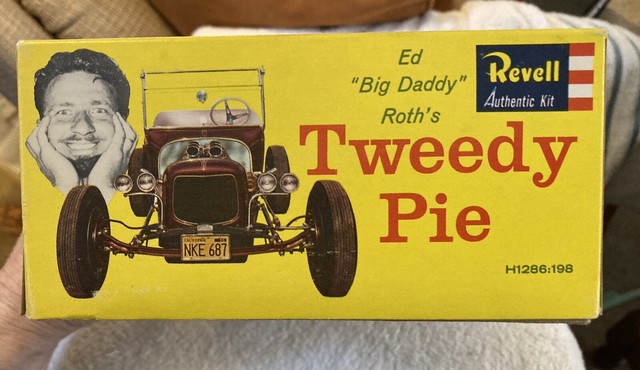 Revell 4922 Ed Big Daddy Roth Tweedy Pie 1923 T Roadster 1/25 Model Kit ...