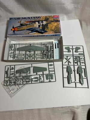 P-51B Mustang model kit Academy 1/72 scale | eBay