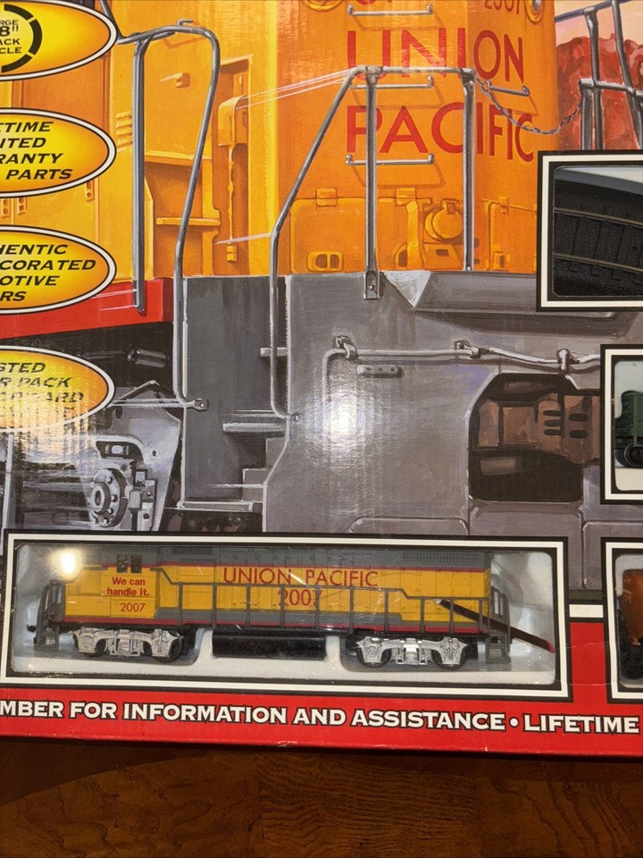 Life-Like 433-8860 Golden Rails Complete HO Scale Electric Train Set ...