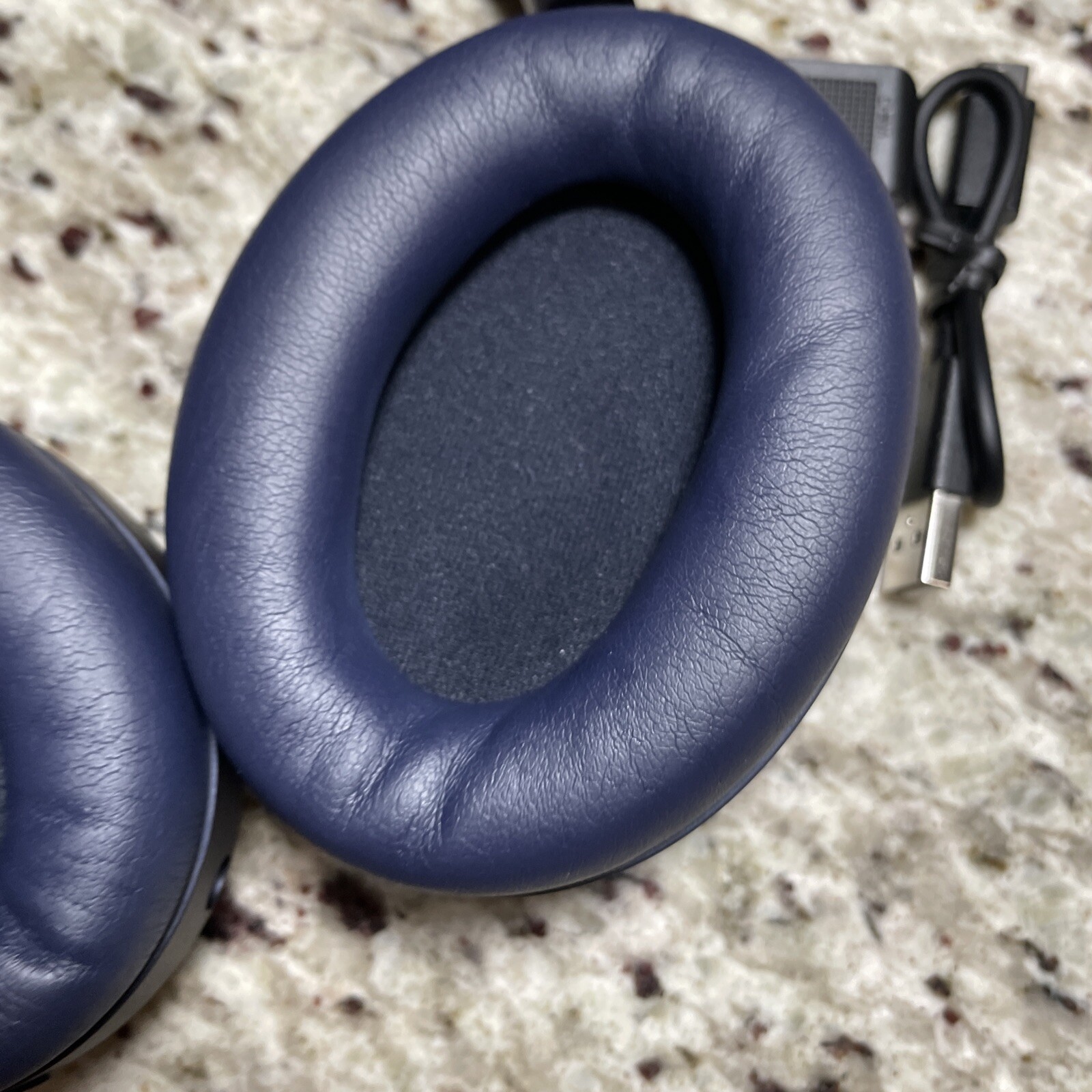 Sony WH-1000XM4/L Wireless Noise-Cancelling Over-Ear Headphone Midnight ...